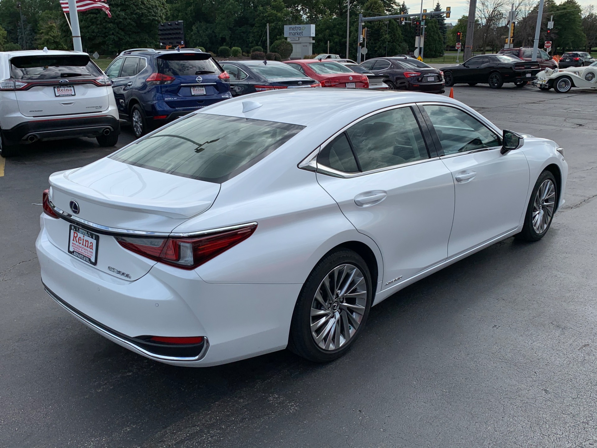 2019 Lexus ES 300h Luxury Stock # 7888 for sale near Brookfield, WI ...